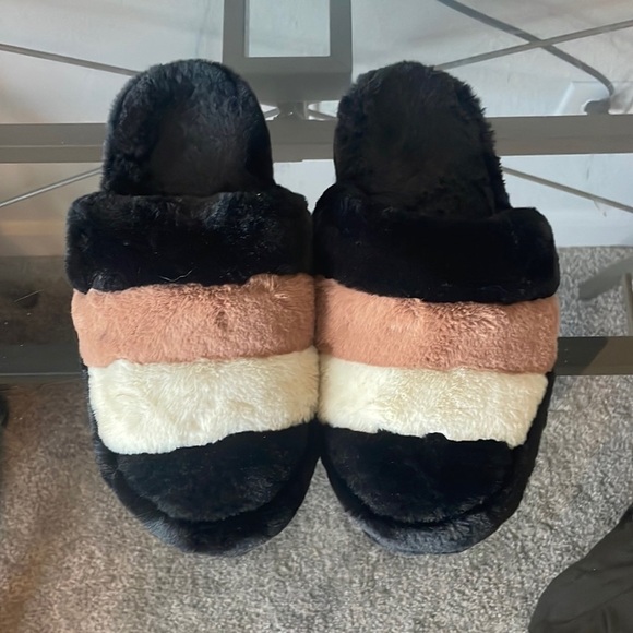 Vionic | Shoes | Womens Vionic Slippers Size 8 | Poshmark